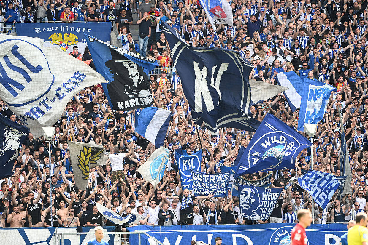 Pyro Exzess Im Fokus Was Macht Eigentlich Das KSC Fanprojekt Karlsruhe pyro-exzess-im-fokus-was-macht-eigentlich-das-ksc-fanprojekt-karlsruhe